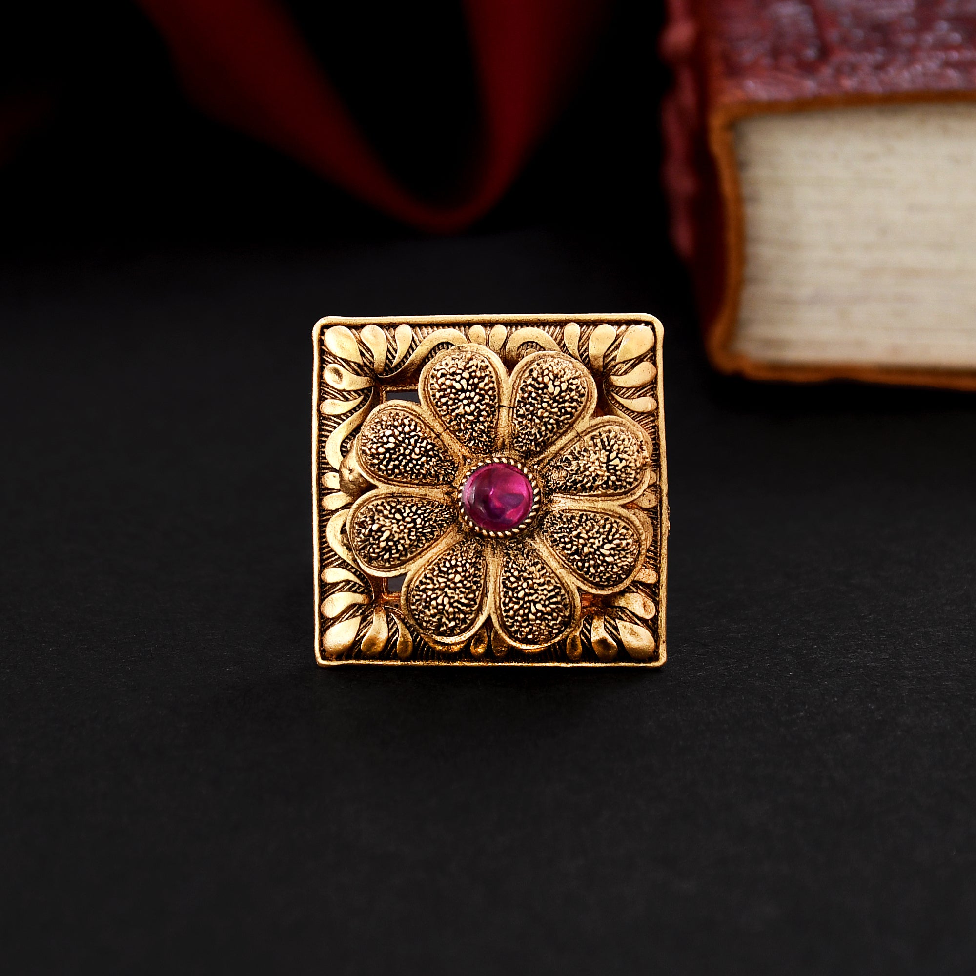 Antique Finger Ring 12